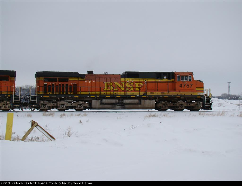 BNSF 4757